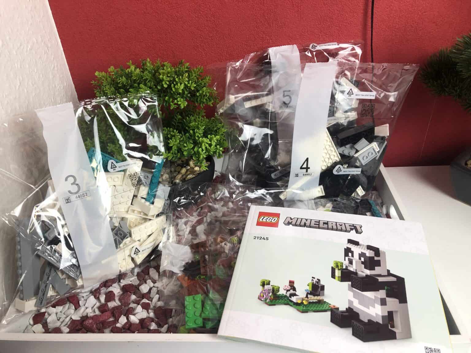 LEGO 21245 Minecraft Pandahaus - NickiTestet